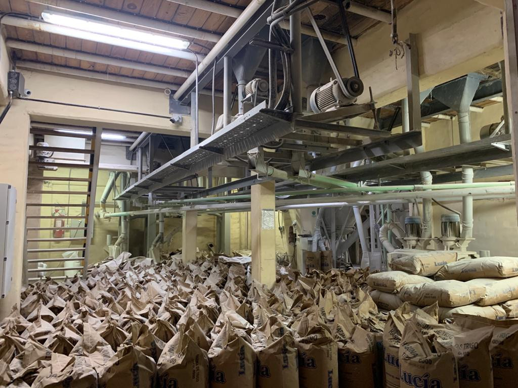 Comercio Exterior: COMPLEJO FABRIL EN SANTA LUCIA - Adrián Mercado