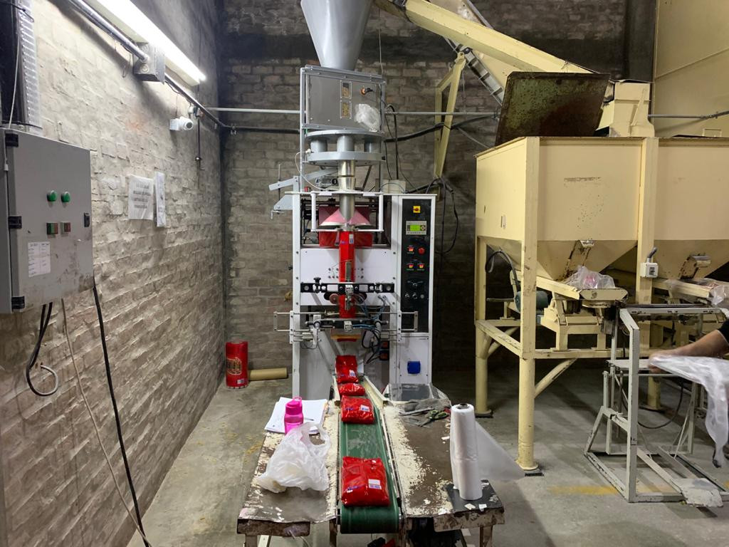 Comercio Exterior: COMPLEJO FABRIL EN SANTA LUCIA - Adrián Mercado